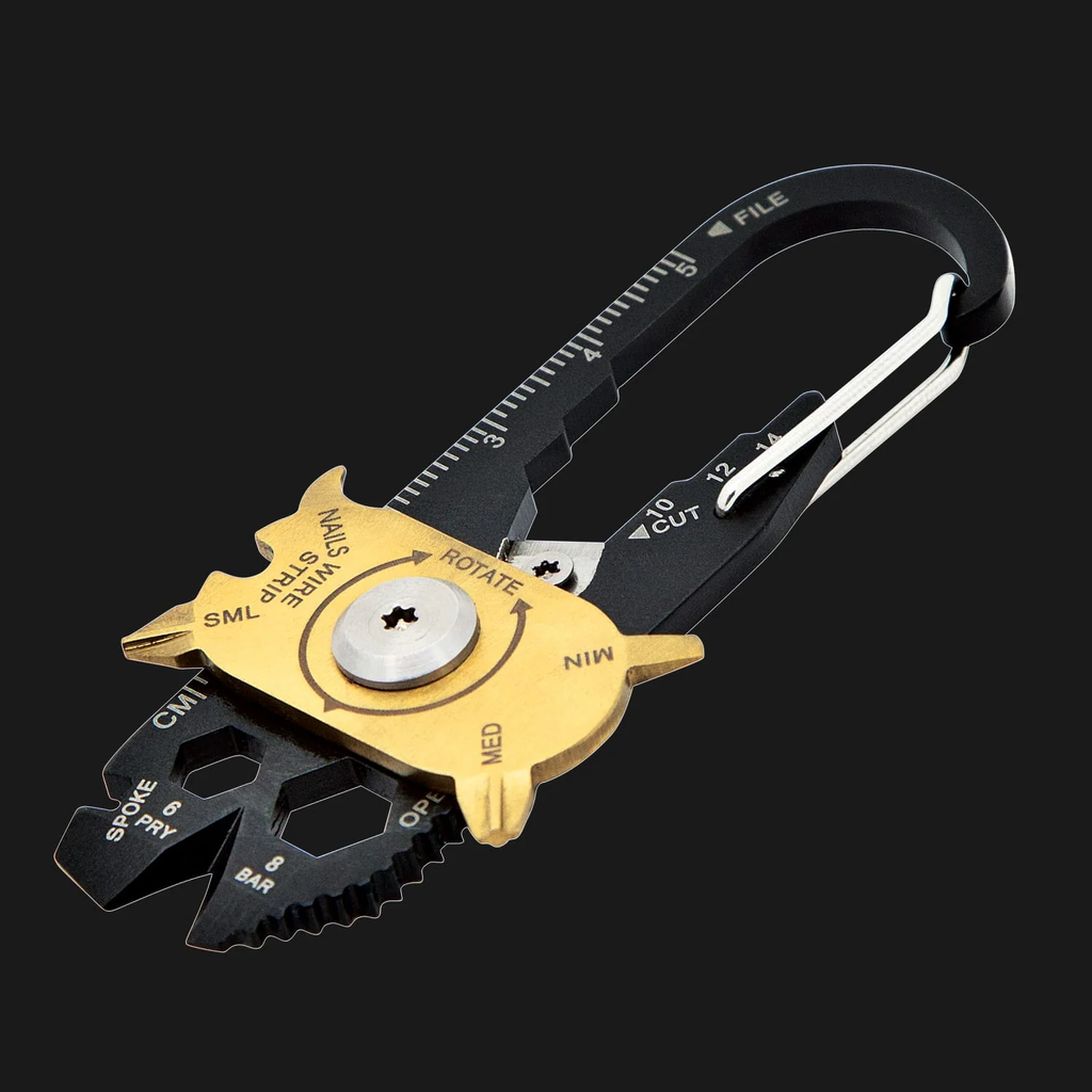 True Utility Fixer 20 in 1 MultiTool | Nitecore Flashlight